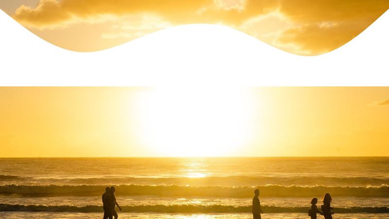 Curvy background image in CSS