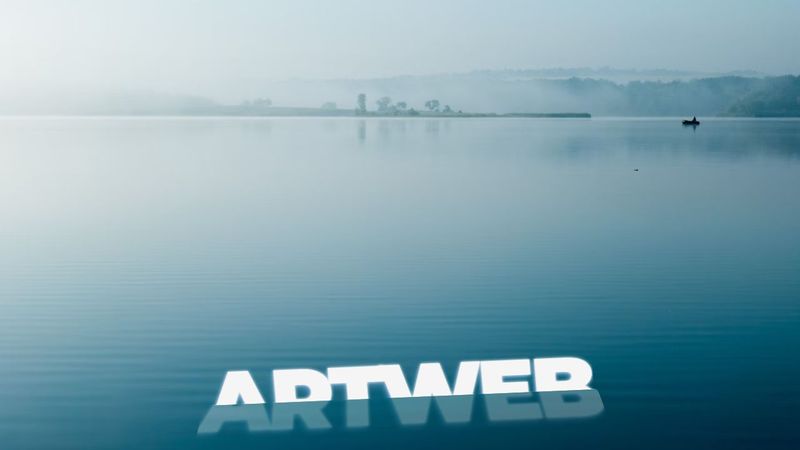 Floating text effect css